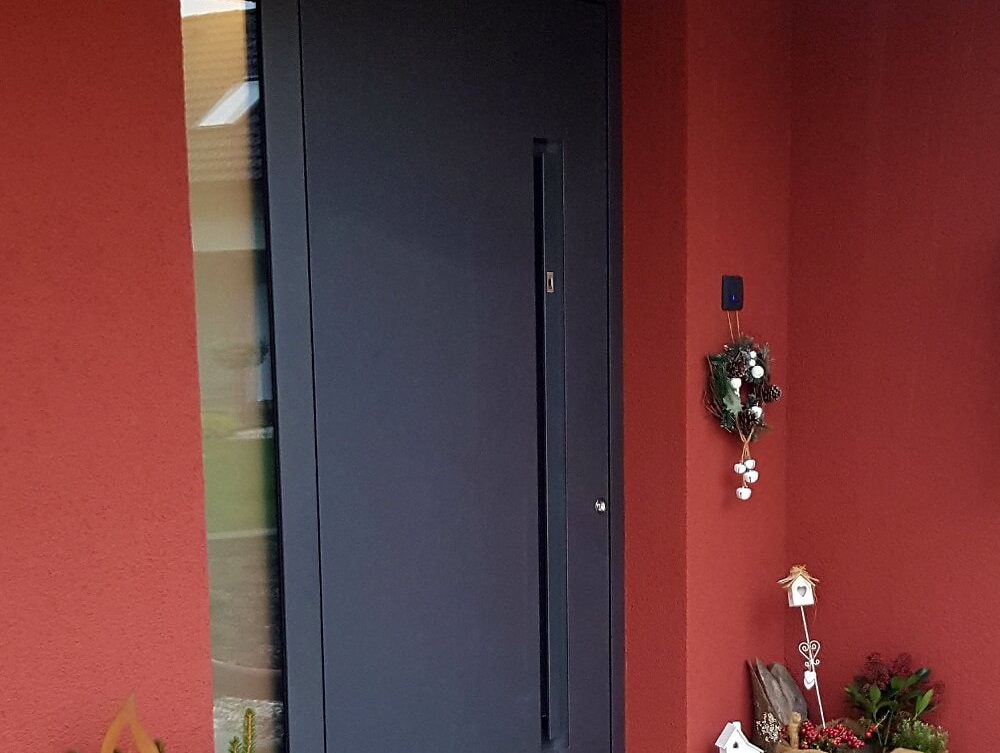 New generation aluminium entrance door - Inotherm