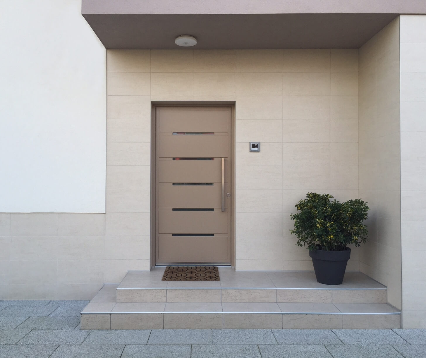 Advantages of inotherm entrance doors - Inotherm
