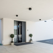 New generation aluminium entrance door - Inotherm